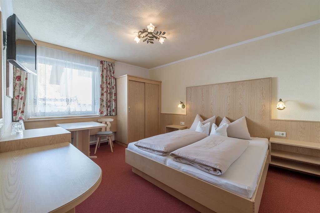 45 M² Hotel ∙ 2 Bedrooms ∙ 4 Guests - Obergurgl