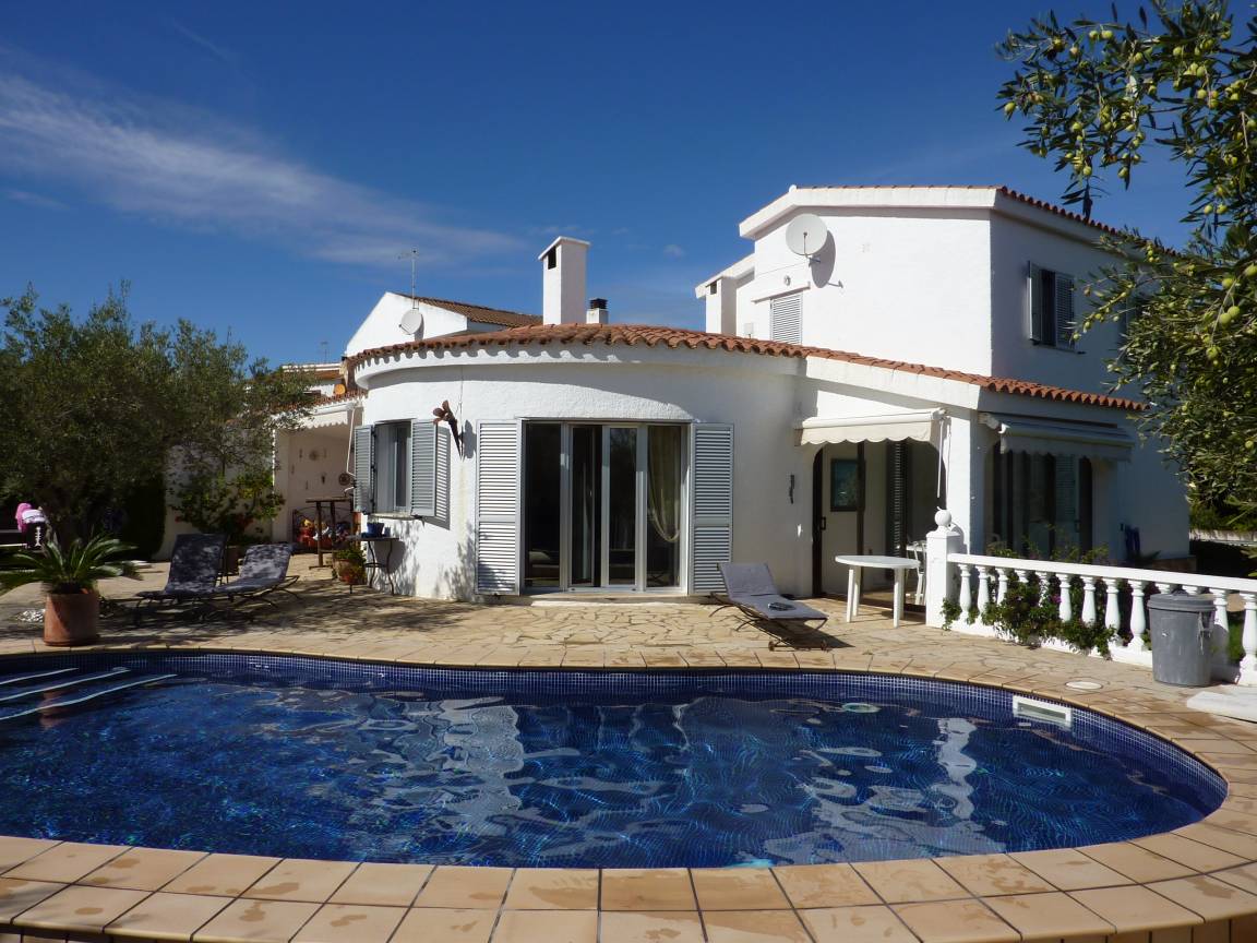 80 M² House ∙ 3 Bedrooms ∙ 8 Guests - L'Ampolla