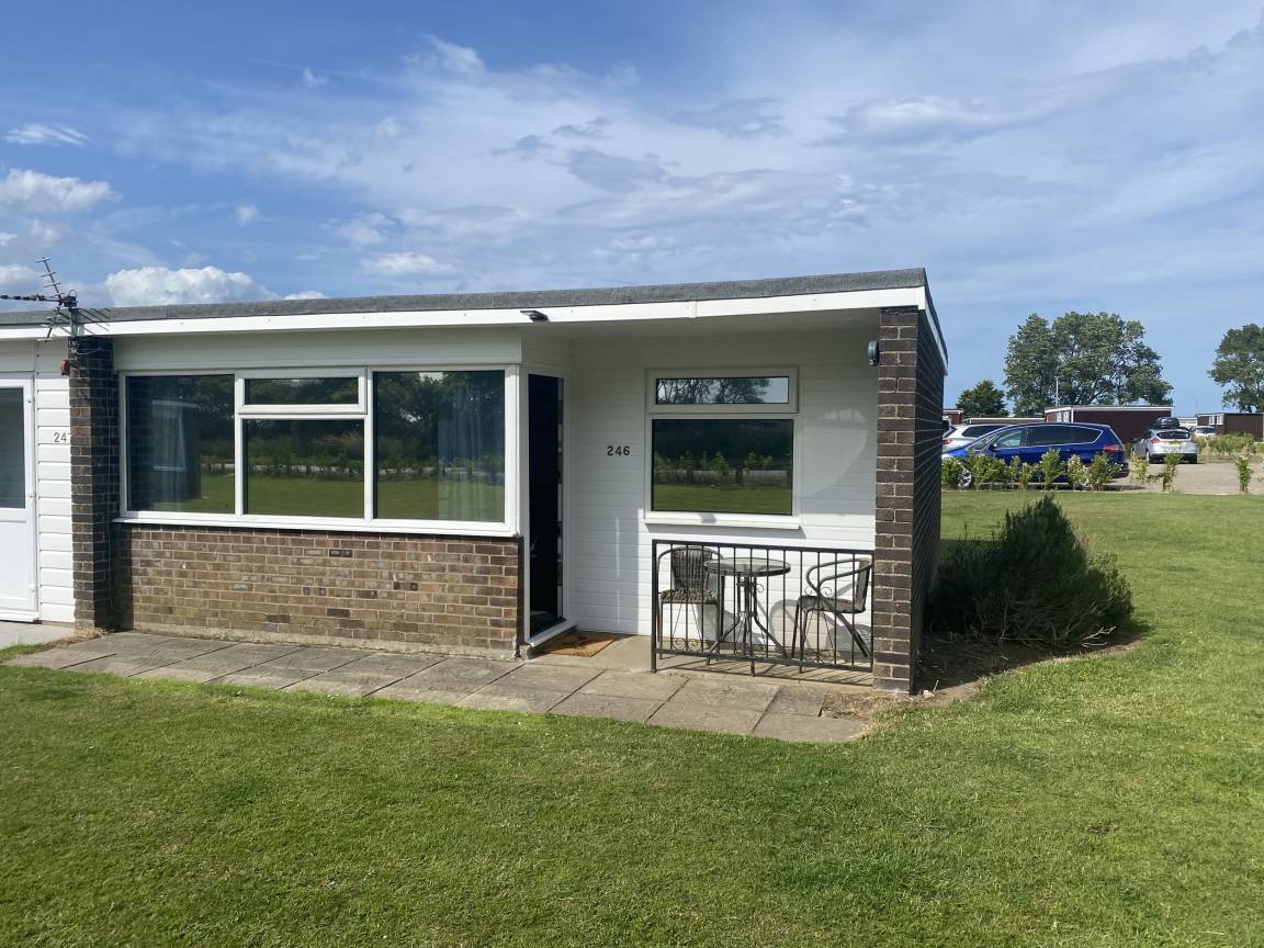 Cottage ∙ 2 Bedrooms ∙ 5 Guests - Caister-on-Sea