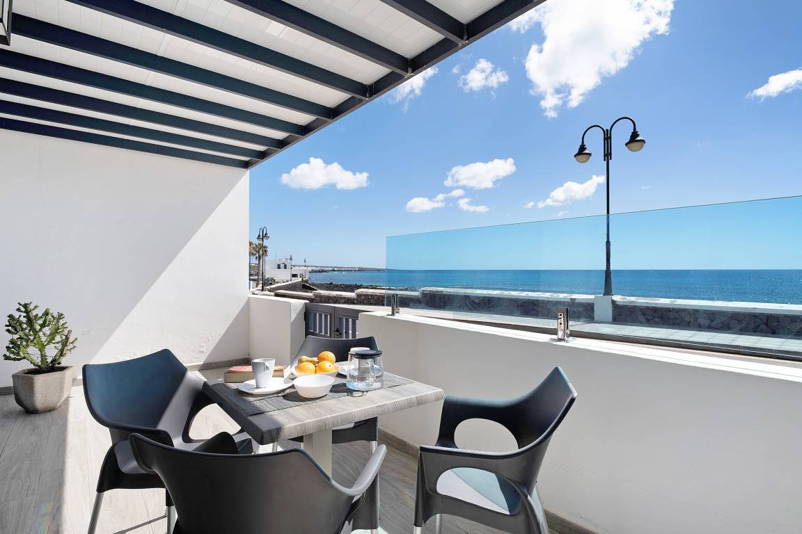 70 M² Ferienwohnung ∙ 2 Schlafzimmer ∙ 4 Gäste - La Graciosa