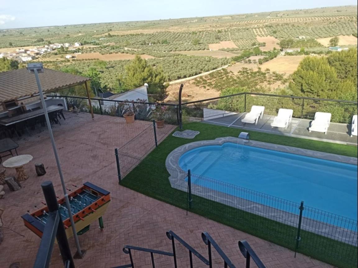 150 M² Villa ∙ 4 Habitaciones ∙ 8 Huéspedes - Jaén, España