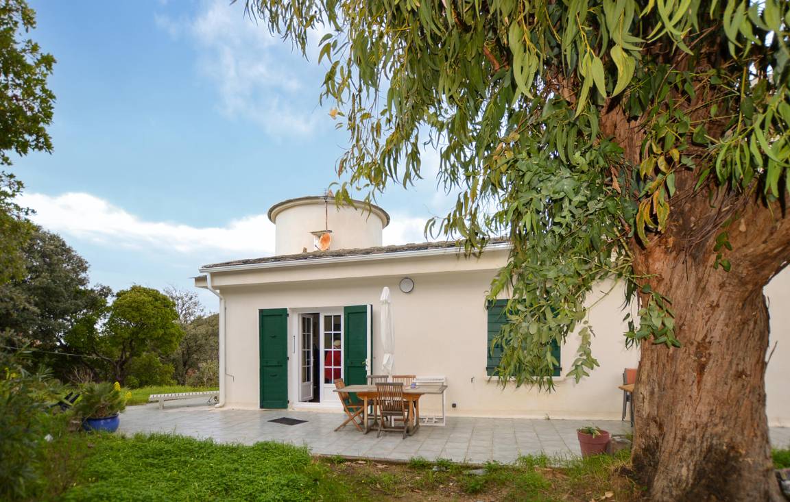 140 M² Ferienhaus ∙ 3 Schlafzimmer ∙ 8 Gäste - Bastia