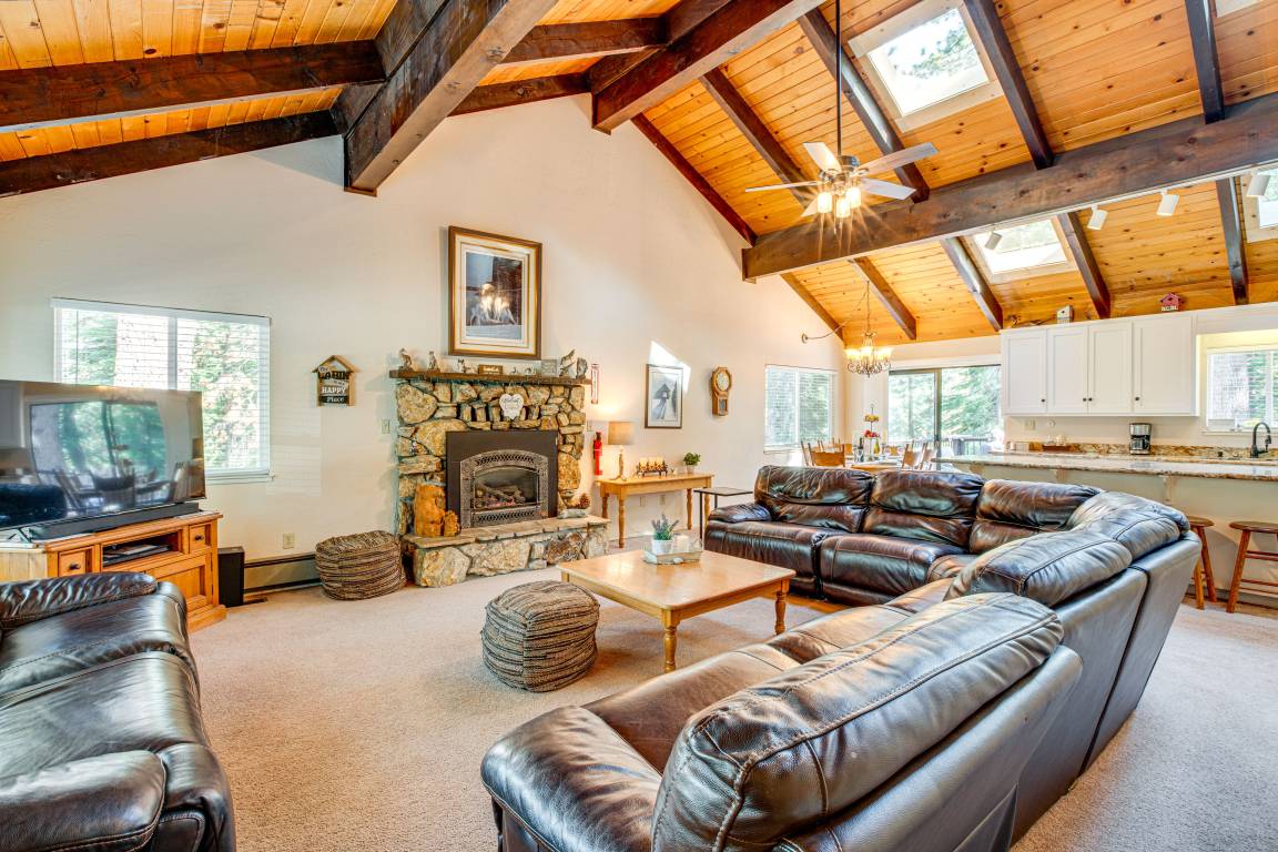 167 M² House ∙ 4 Bedrooms ∙ 8 Guests - South Lake Tahoe, CA