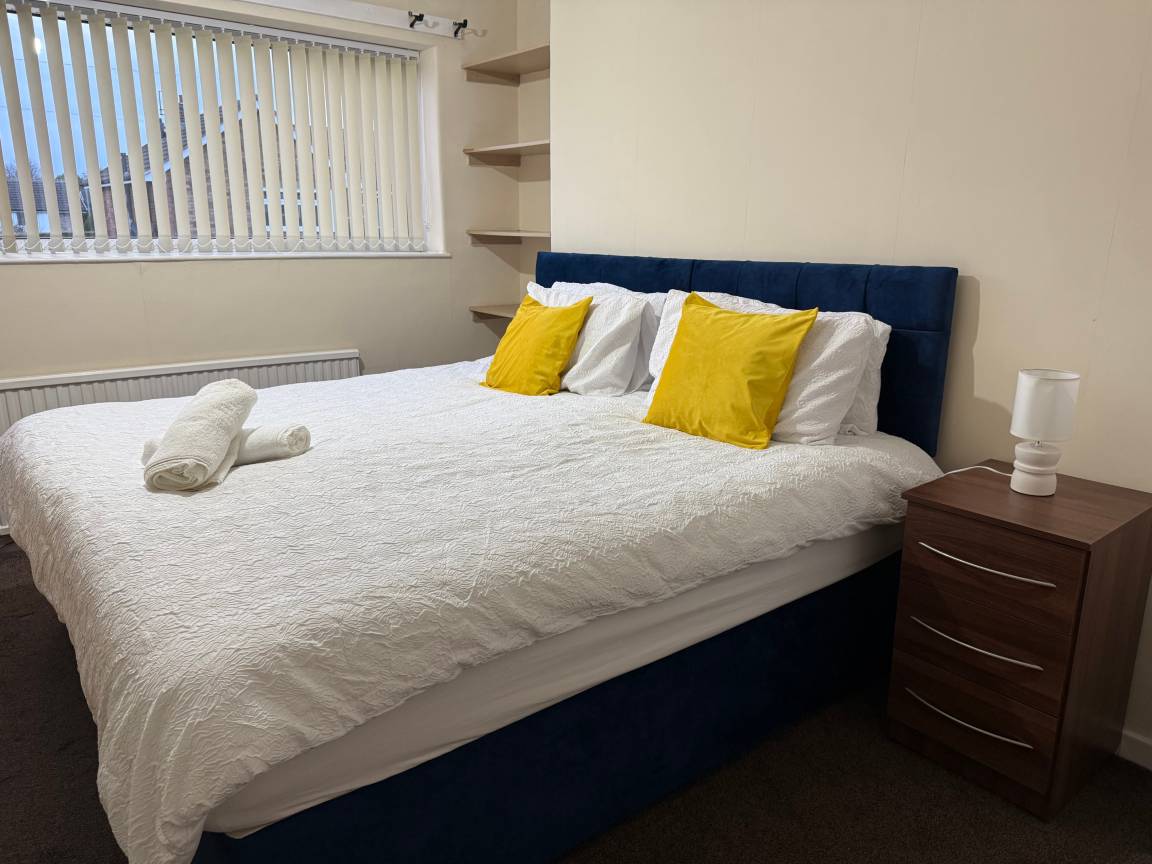 90 M² Ferienhaus ∙ 3 Schlafzimmer ∙ 6 Gäste - Leicester