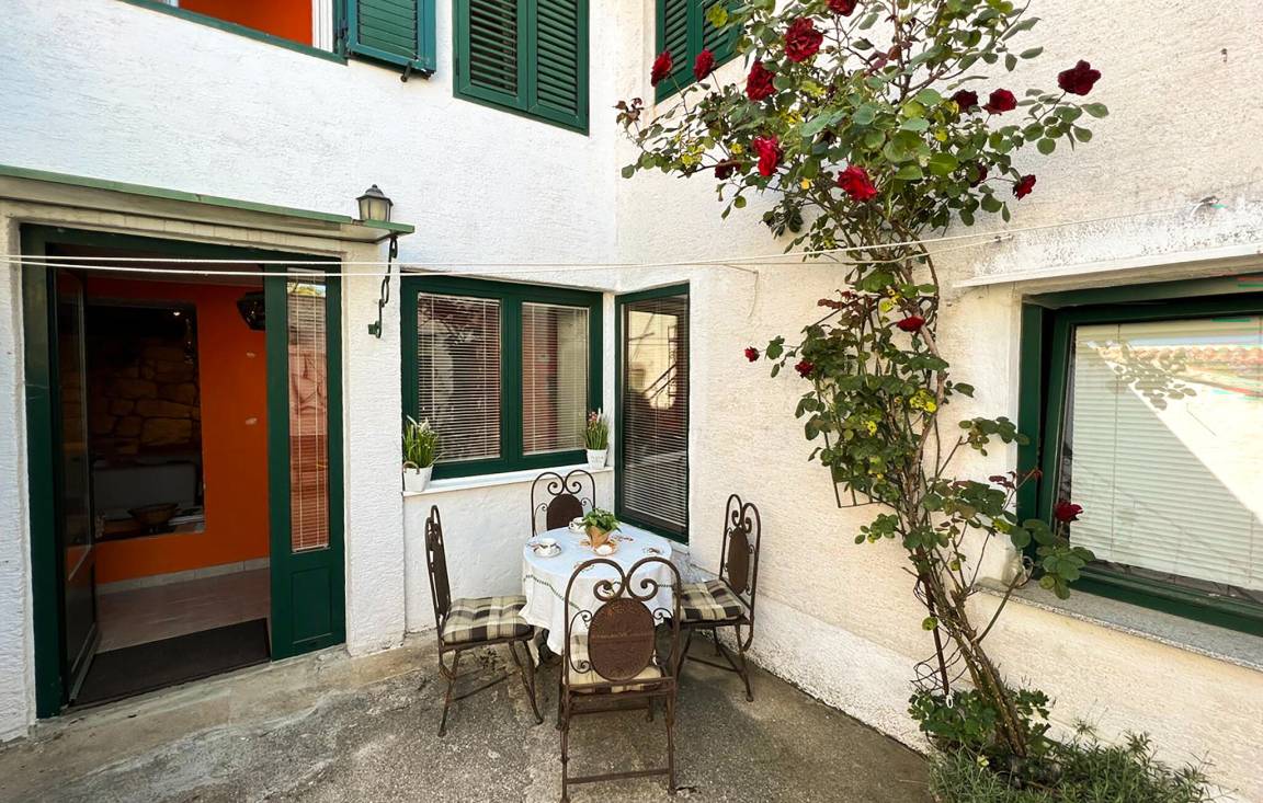 100 M² Maisonette ∙ 2 Bedrooms ∙ 4 Guests - Novi Vinodolski