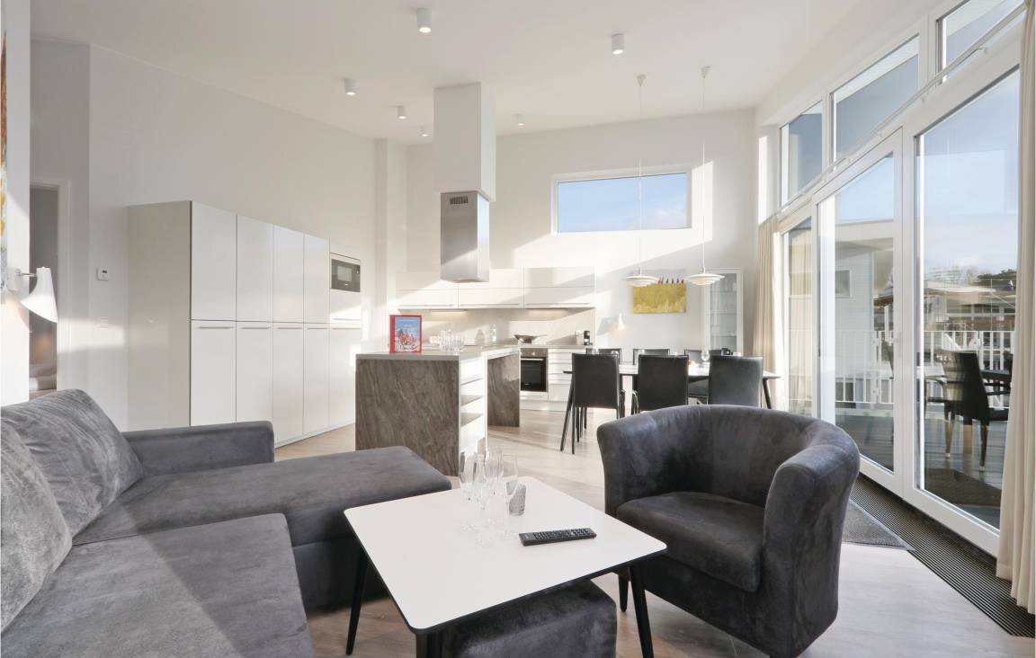 108 M² Apartment ∙ 3 Bedrooms ∙ 6 Guests - Lübeck