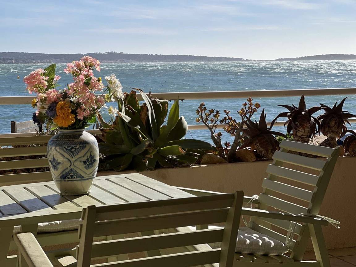 57 M² Appartement ∙ 1 Chambre ∙ 5 Personnes - Sanary-sur-Mer