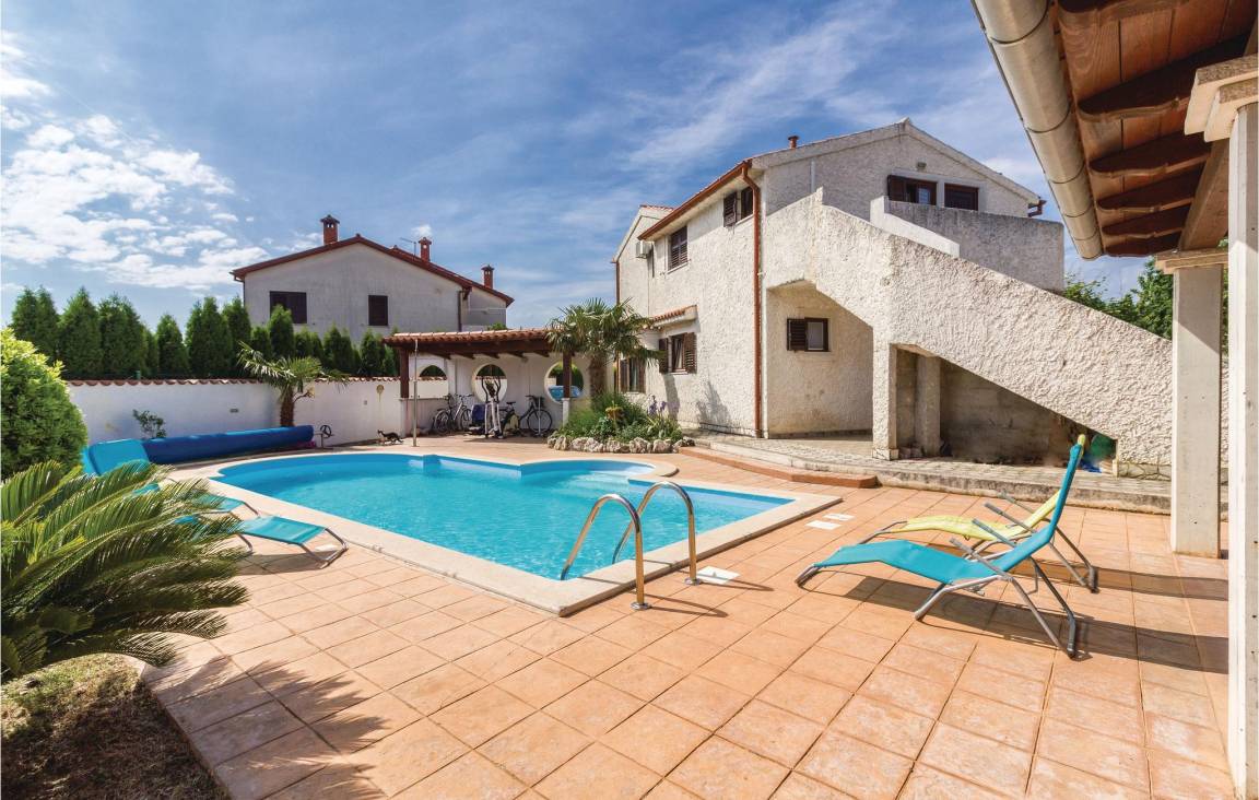 75 M² Apartment ∙ 2 Bedrooms ∙ 4 Guests - Banjole