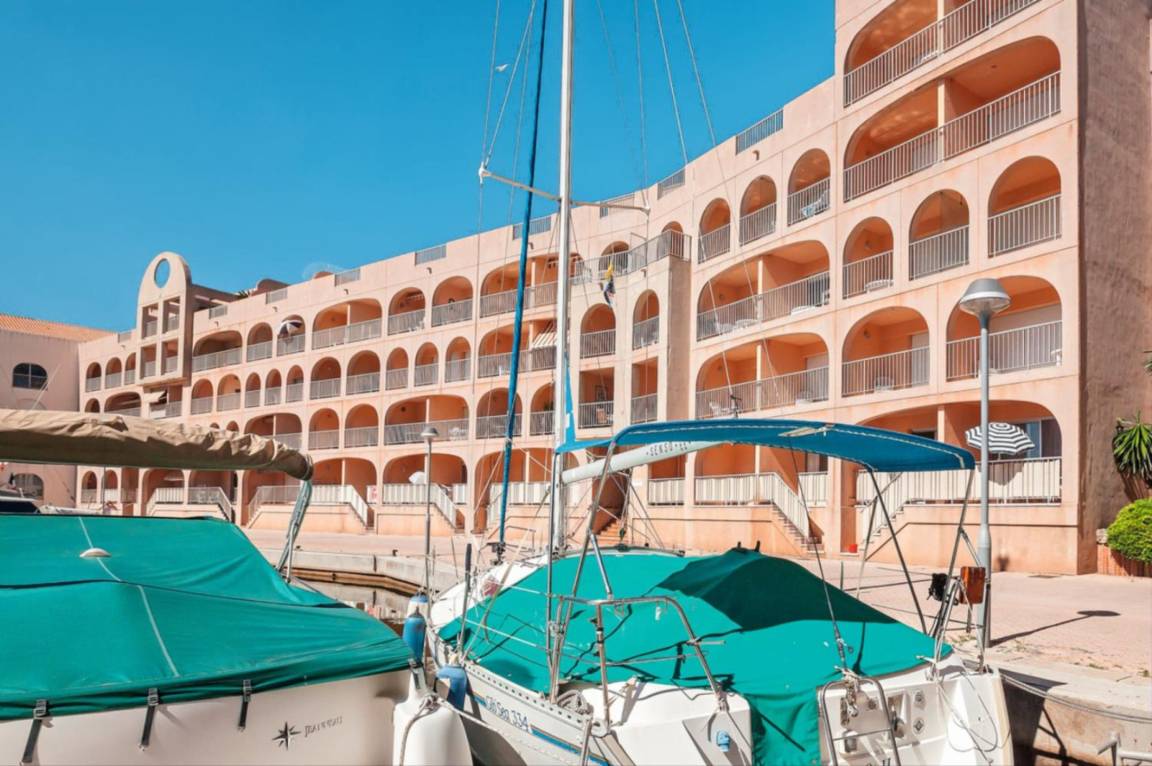 23 M² Appartement ∙ 1 Chambre ∙ 4 Personnes - Hyères