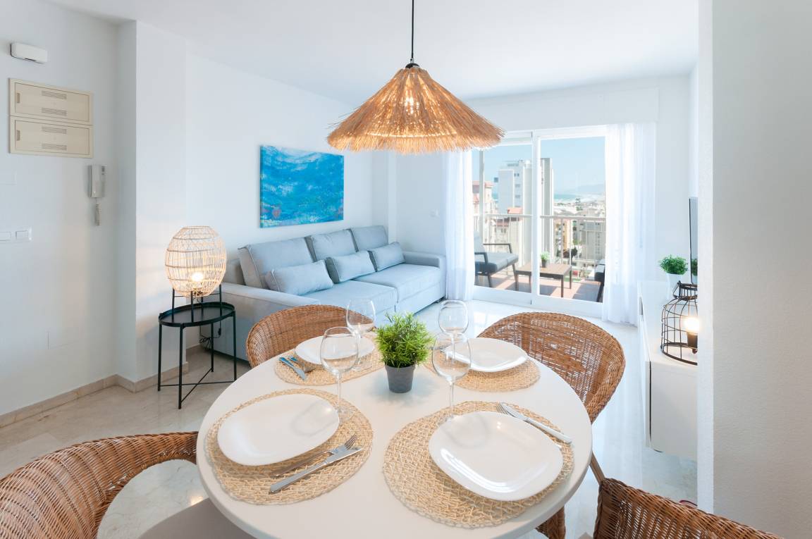 55 M² Huoneisto ∙ 2 Makuuhuonetta ∙ 4 Vierasta - Gandía