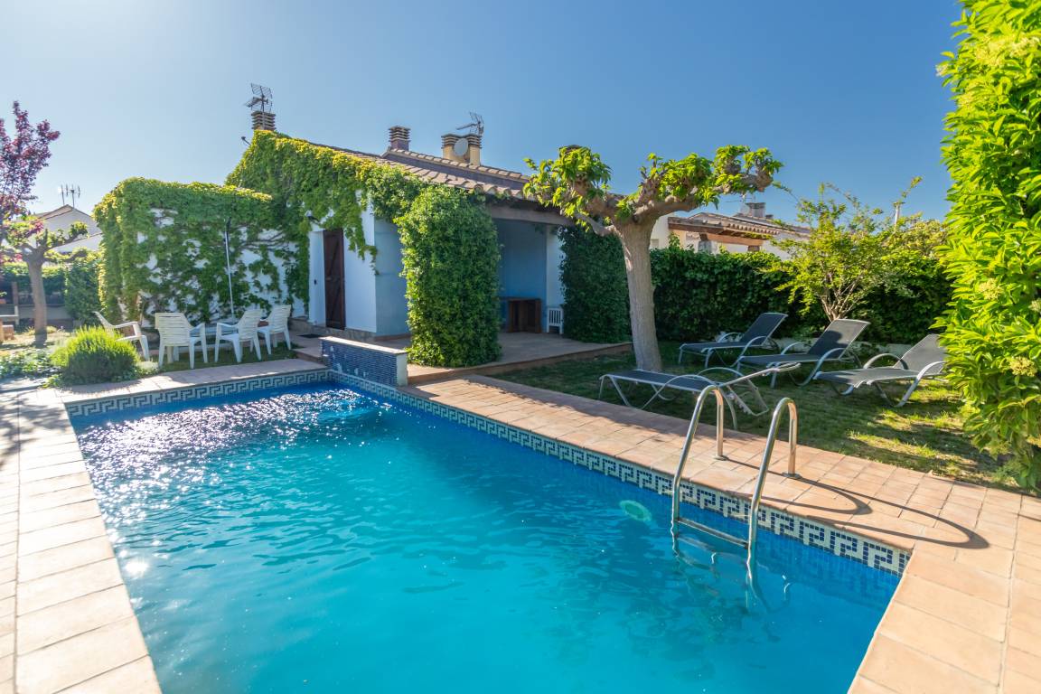 86 M² House ∙ 3 Bedrooms ∙ 8 Guests - L'Estartit