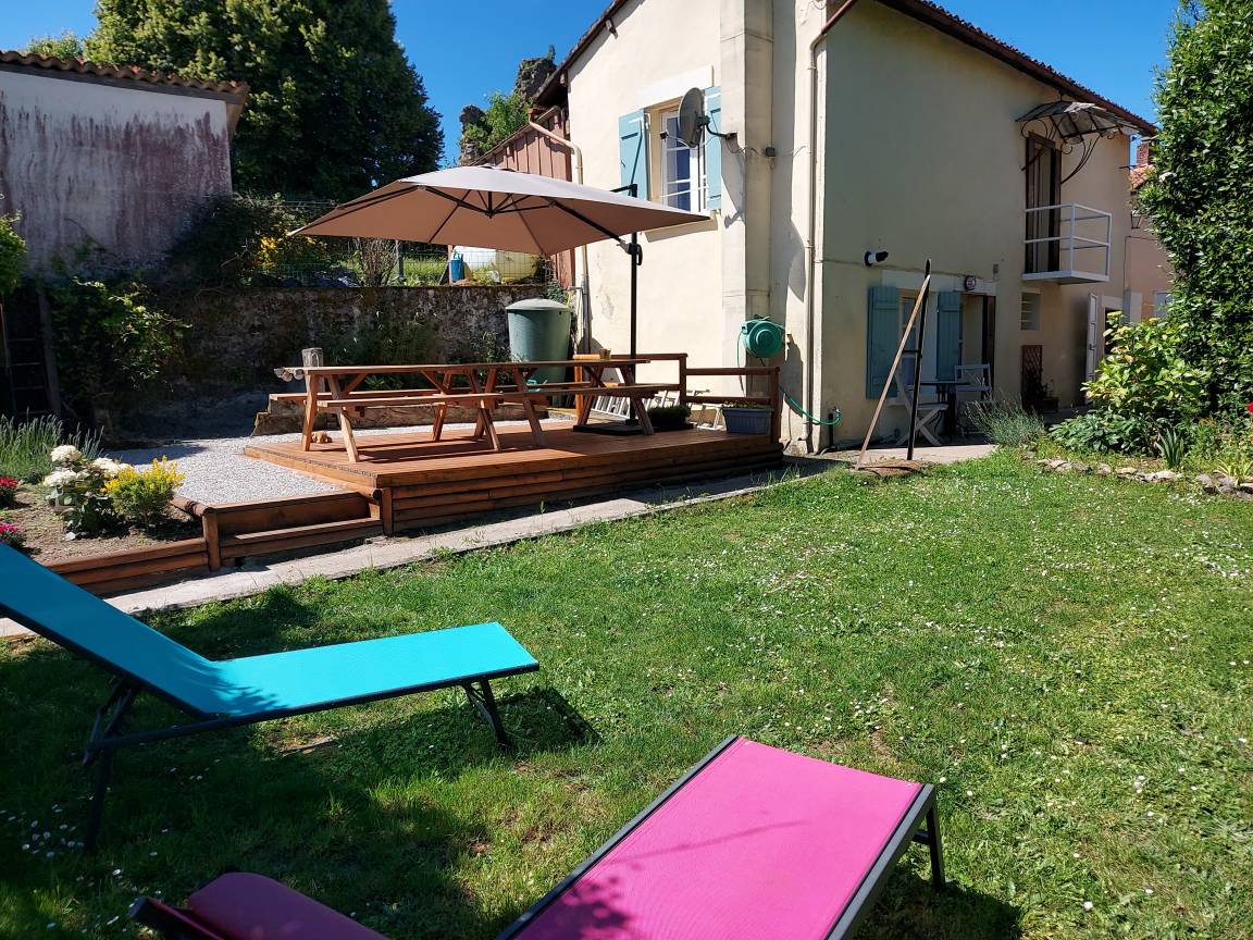 55 M² Ferienhaus ∙ 2 Schlafzimmer ∙ 4 Gäste - Département Charente