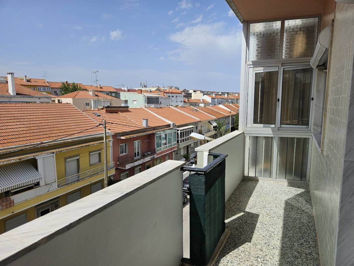 135 M² Apartment ∙ 3 Bedrooms ∙ 6 Guests - Almada