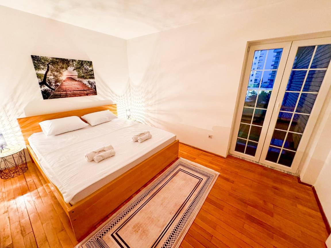 75 M² Apartamento ∙ 2 Habitaciones ∙ 6 Huéspedes - Budva