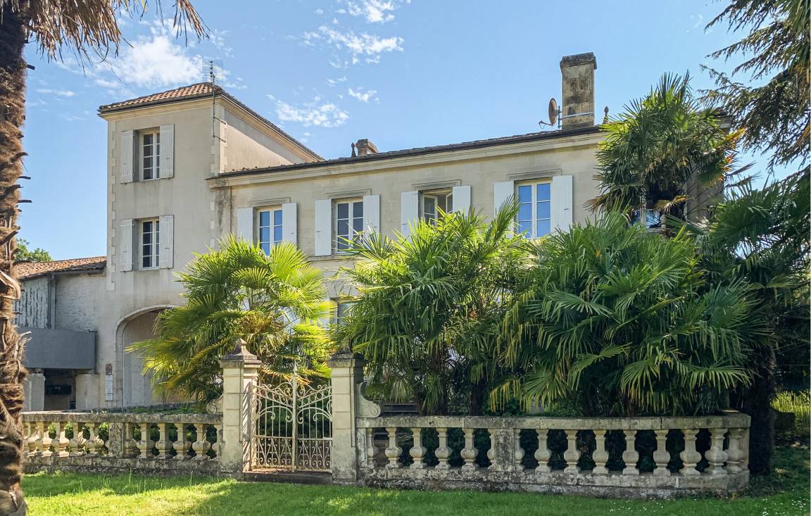 82 M² Appartement ∙ 3 Chambres ∙ 6 Personnes - Saintes