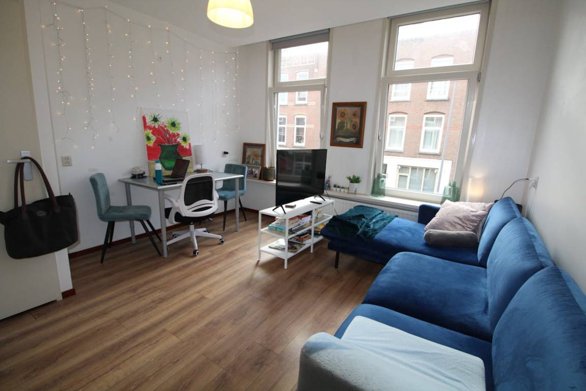 62 M² Apartment ∙ 1 Bedroom ∙ 1 Guest - Rotterdam