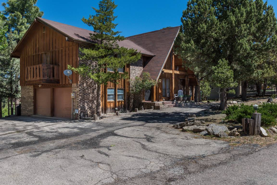 224 M² Cabin ∙ 3 Bedrooms ∙ 8 Guests - Ruidoso, NM