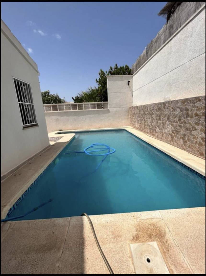 90 M² House ∙ 3 Bedrooms ∙ 6 Guests - La Marina