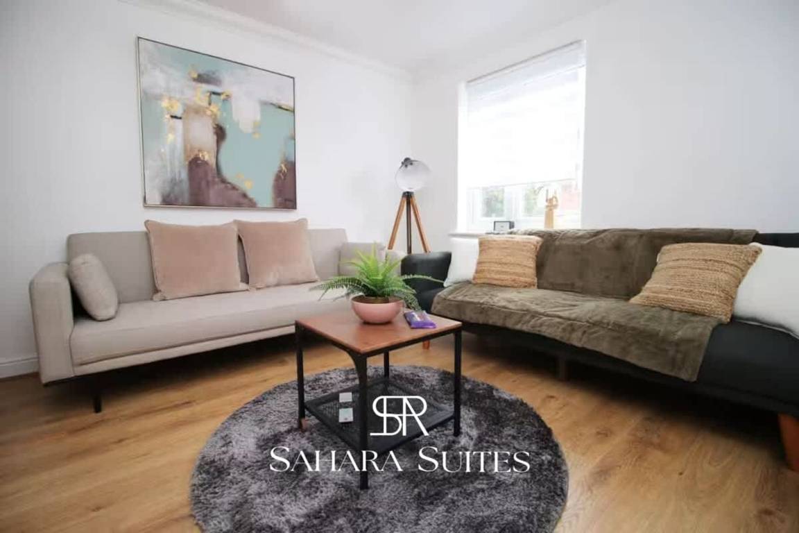 Apartment ∙ 5 Bedrooms ∙ 10 Guests - Newport