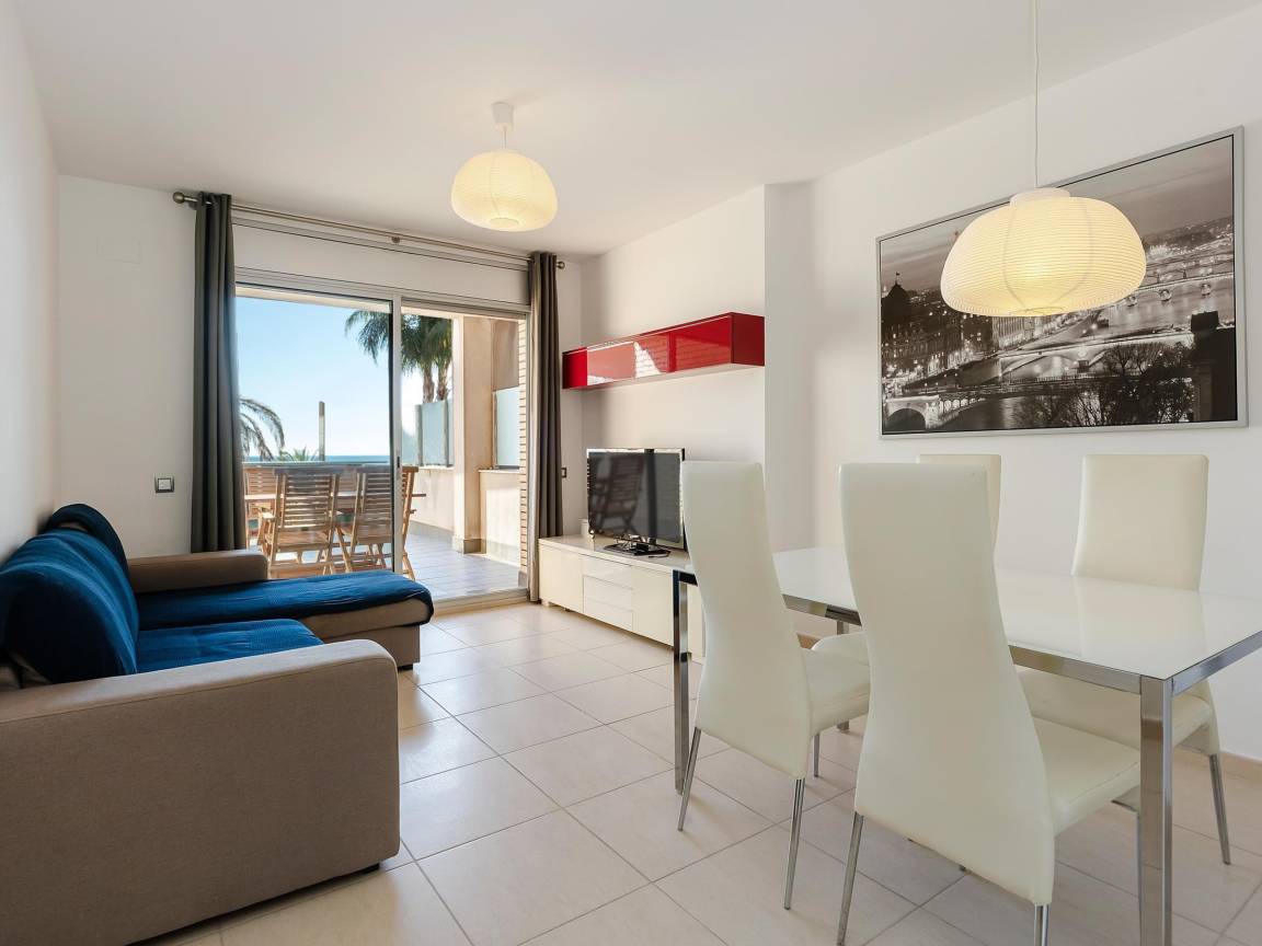 68 M² Apartamento ∙ 2 Habitaciones ∙ 6 Huéspedes - Miami Playa