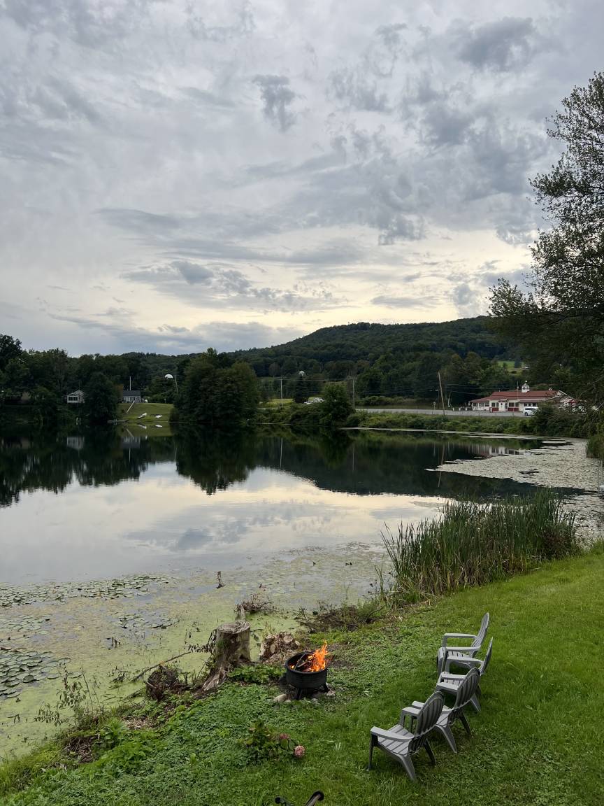 Apartment ∙ 2 Bedrooms ∙ 4 Guests - Greenwich, NY