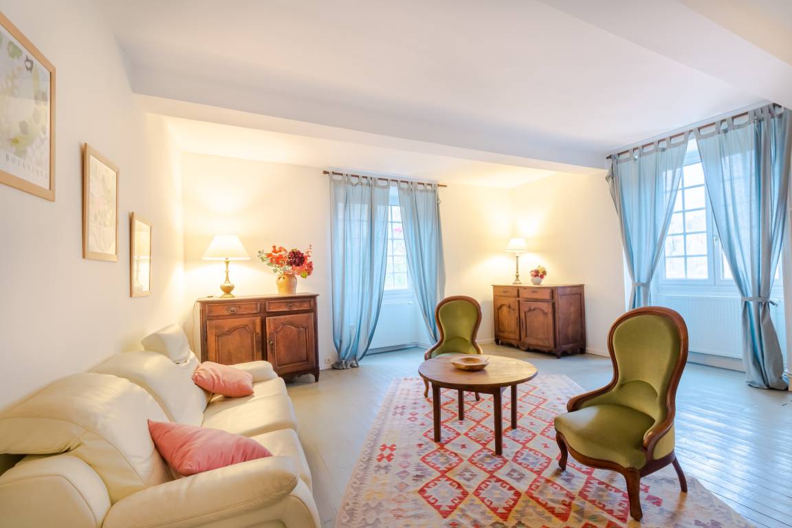 100 M² Apartamento ∙ 2 Habitaciones ∙ 4 Huéspedes - Brantôme