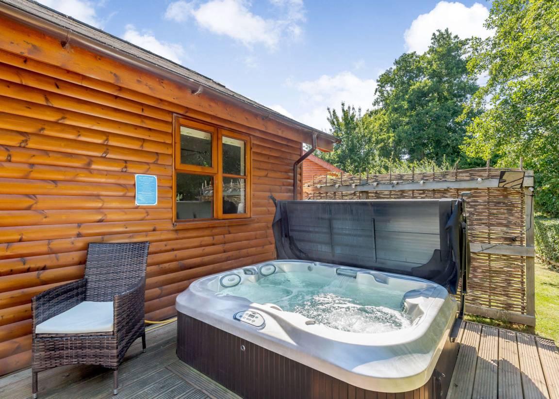 Chalet ∙ 1 Bedroom ∙ 2 Guests - Worcestershire