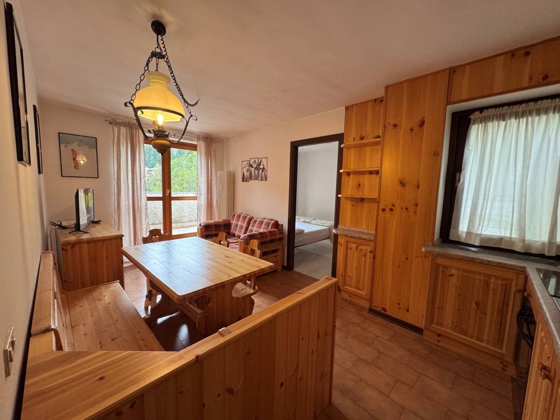 65 M² Appartement ∙ 2 Slaapkamers ∙ 6 Gasten - Pinzolo