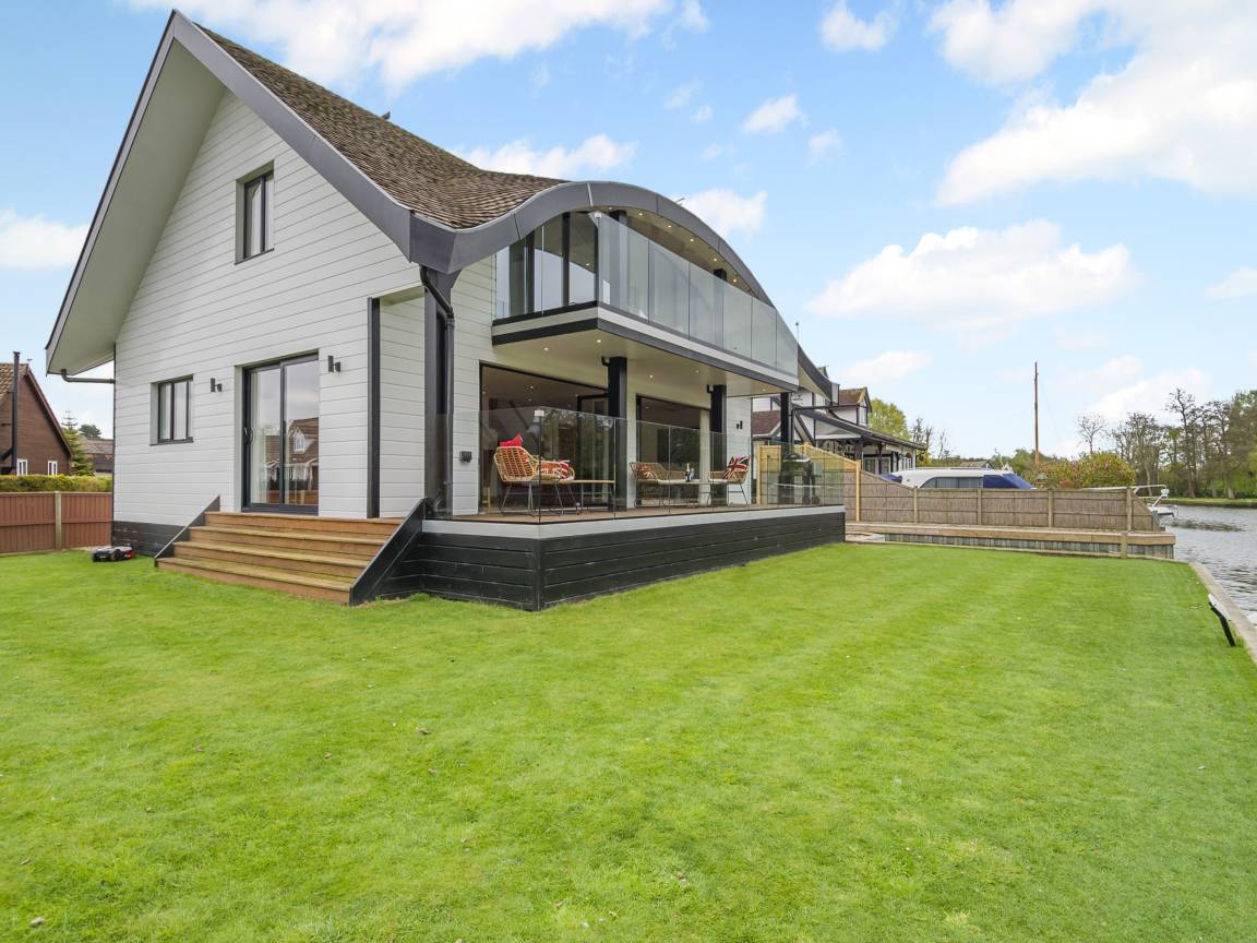 Cottage ∙ 3 Bedrooms ∙ 6 Guests - Wroxham