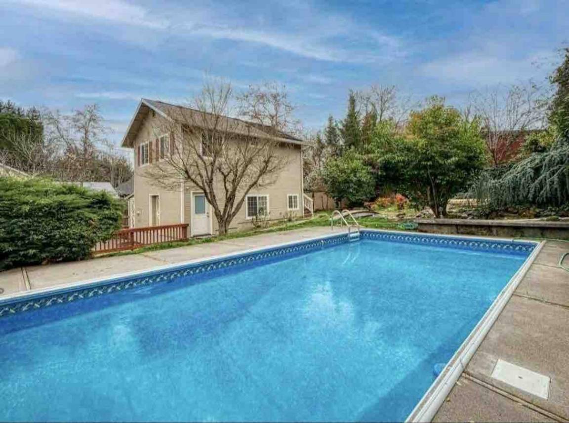 78 M² Apartment ∙ 1 Bedroom ∙ 4 Guests - Phoenix, OR