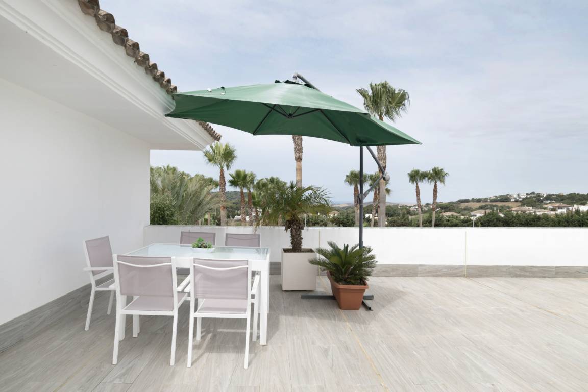 75 M² Apartamento ∙ 2 Habitaciones ∙ 6 Huéspedes - Conil de la Frontera