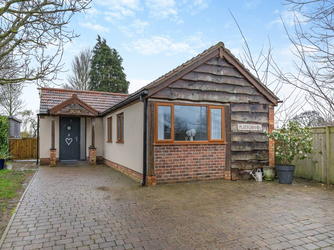 Cottage ∙ 2 Bedrooms ∙ 4 Guests - Bridgwater