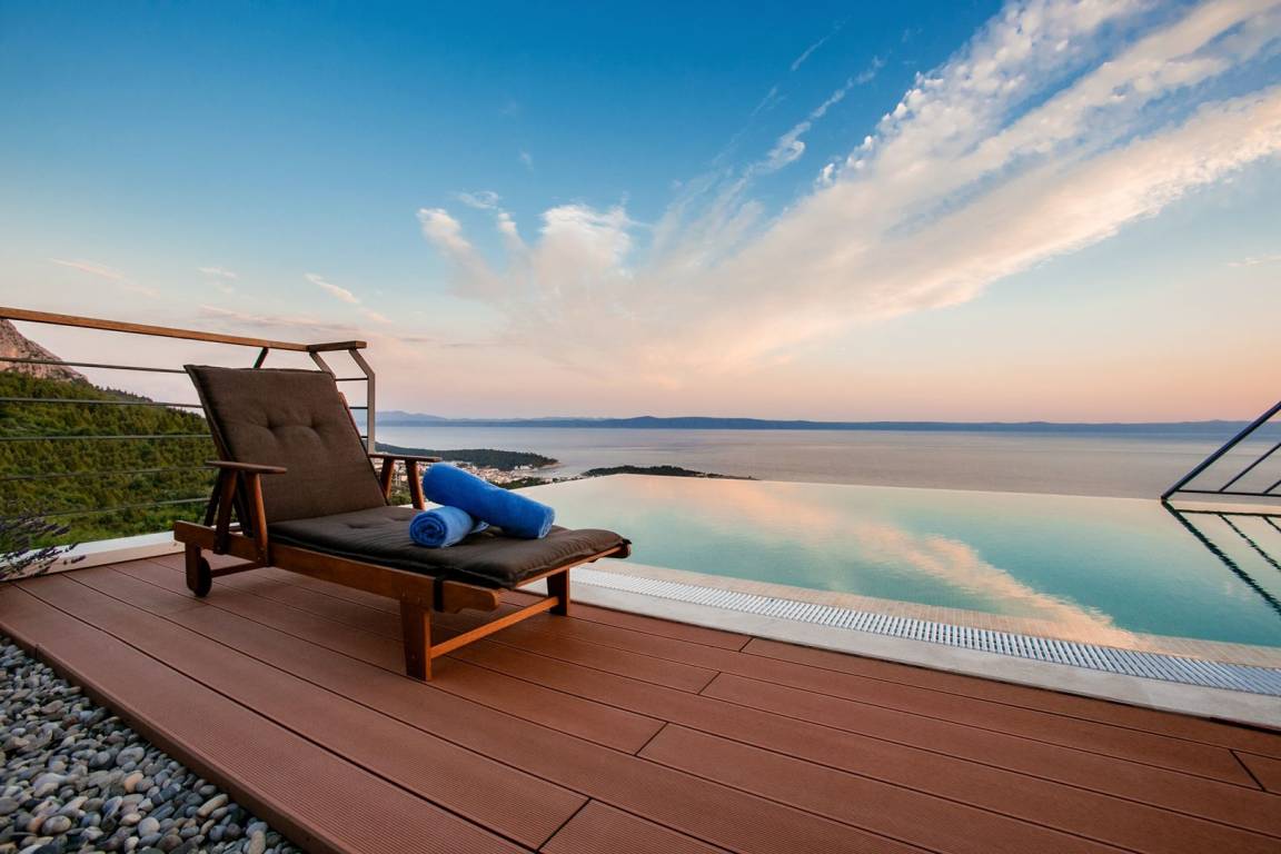 270 M² Villa ∙ 4 Schlafzimmer ∙ 10 Gäste - Promajna