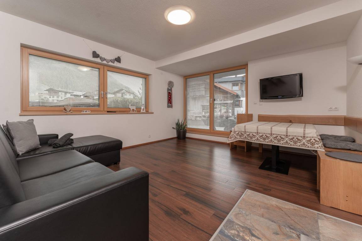 78 M² Aparthotel ∙ 2 Habitaciones ∙ 6 Huéspedes - Tirol