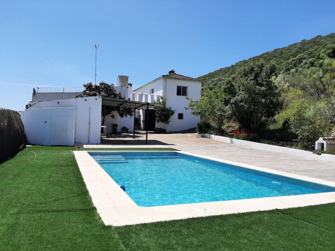 450 M² Casa ∙ 7 Habitaciones ∙ 16 Huéspedes - Algar