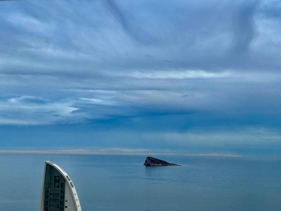 110 M² Apartamento ∙ 2 Habitaciones ∙ 6 Huéspedes - Benidorm
