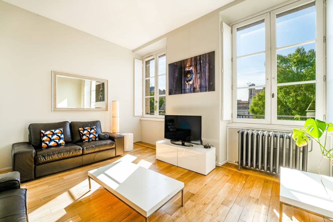 70 M² Apartment ∙ 2 Bedrooms ∙ 4 Guests - Bordeaux