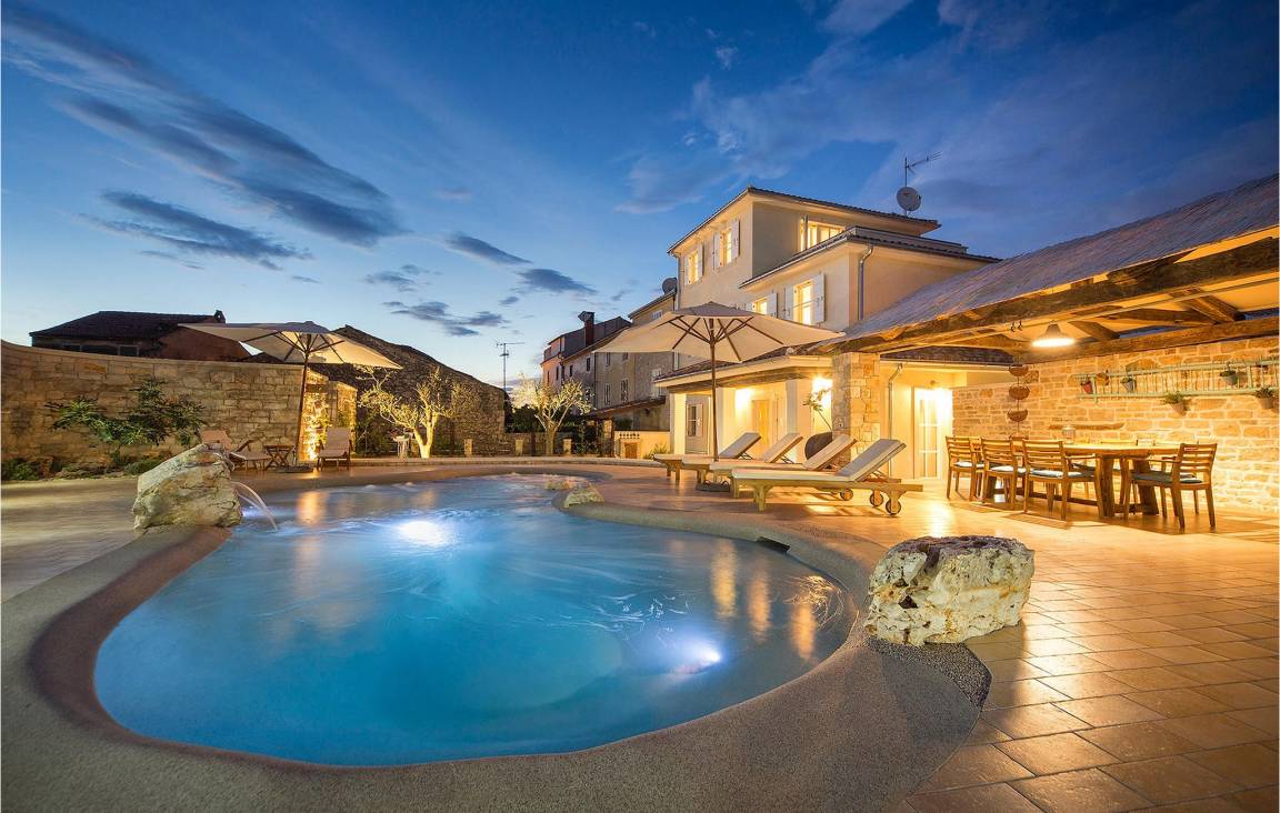 170 M² Maisonnette ∙ 4 Slaapkamers ∙ 9 Gasten - Novigrad