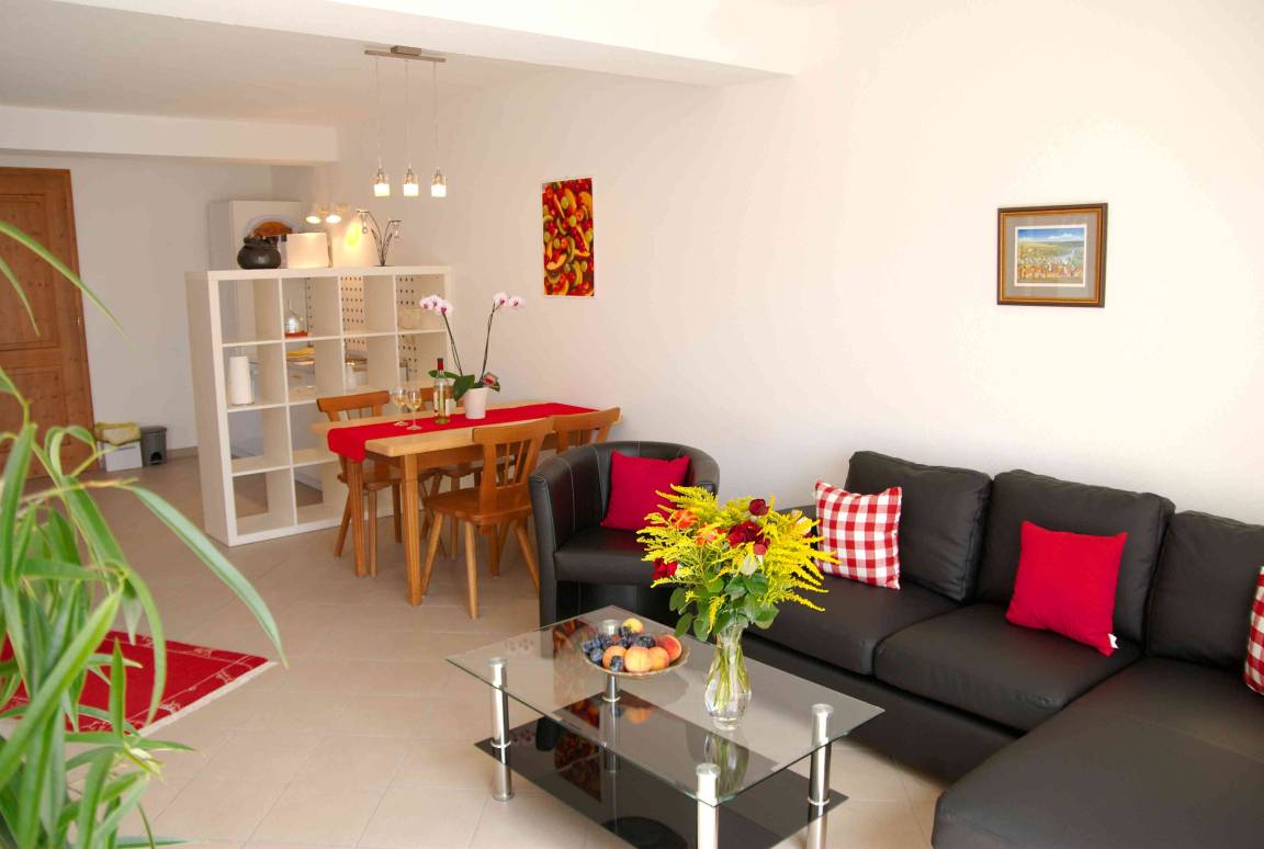 70 M² Ferienwohnung ∙ 2 Schlafzimmer ∙ 4 Gäste - Nordheim am Main