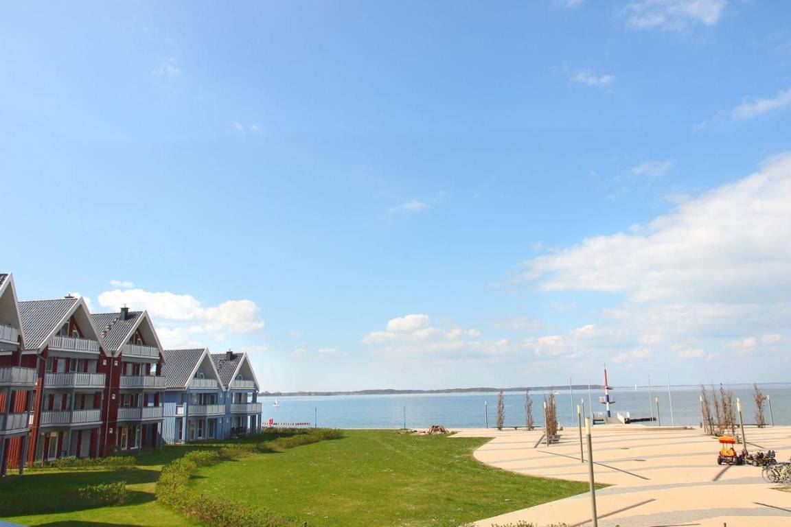 95 M² Ferienwohnung ∙ 2 Schlafzimmer ∙ 4 Gäste - Müritz