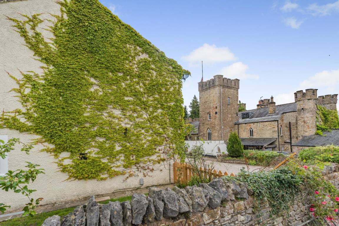 Cottage ∙ 2 Bedrooms ∙ 4 Guests - Kirkby Stephen