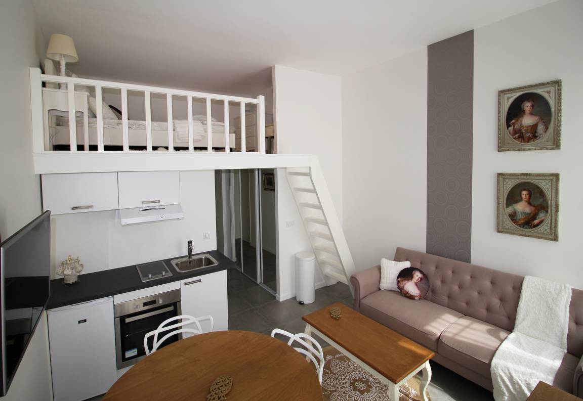 20 M² Studio Flat ∙ 1 Bedroom ∙ 2 Guests - Nice