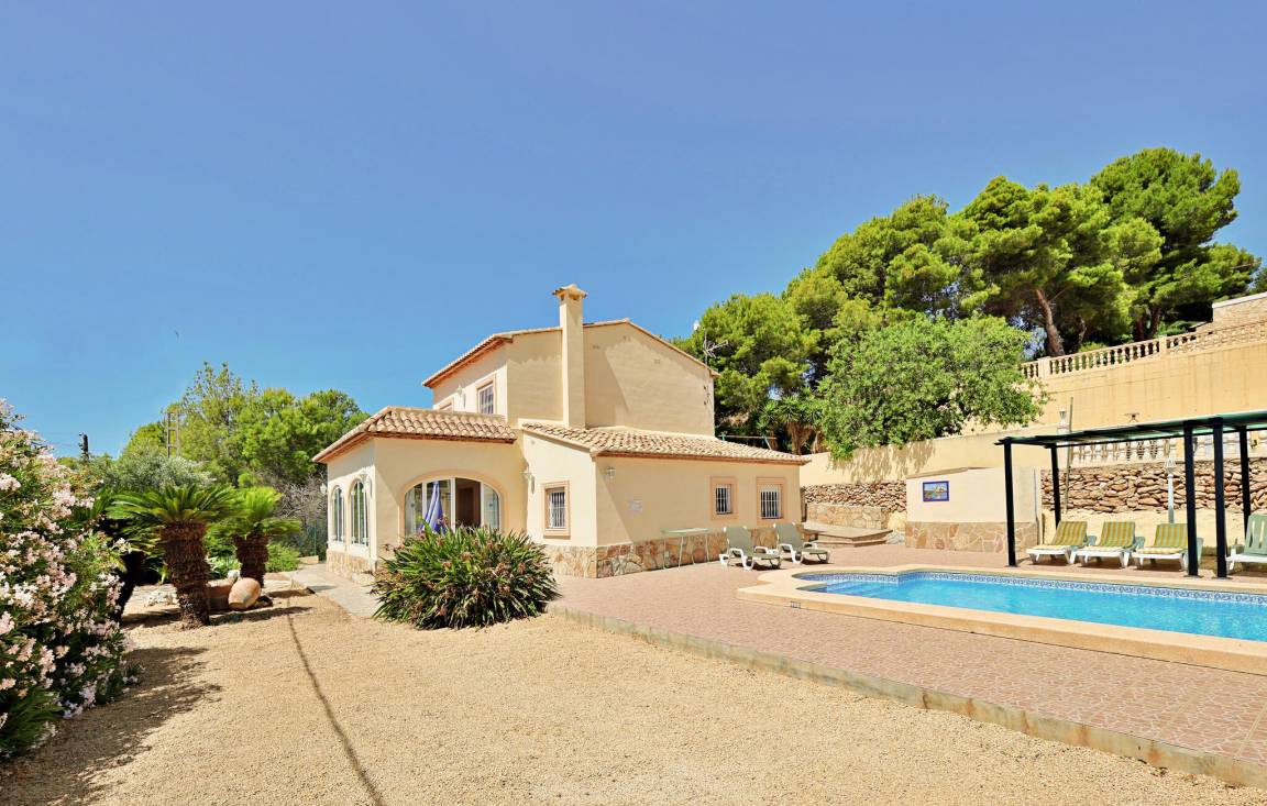 575 M² Maison De Vacances ∙ 4 Chambres ∙ 8 Personnes - Calp