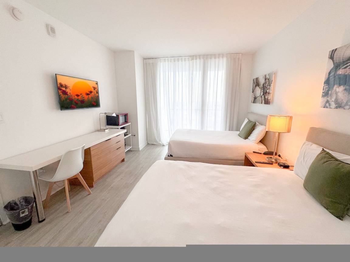 357 M² Apartamento ∙ 1 Habitación ∙ 4 Huéspedes - Hallandale Beach, FL