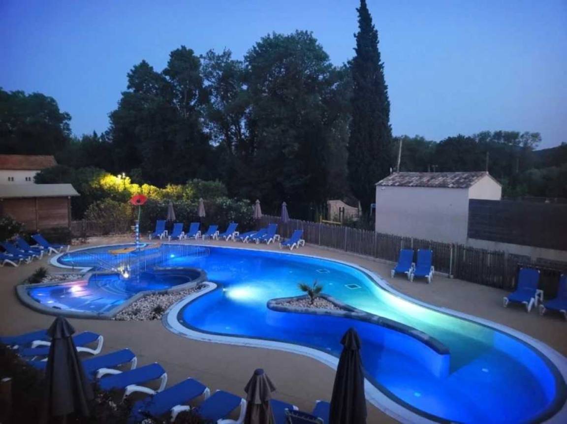 40 M² Camping ∙ 2 Chambres ∙ 6 Personnes - Roquebrune-sur-Argens
