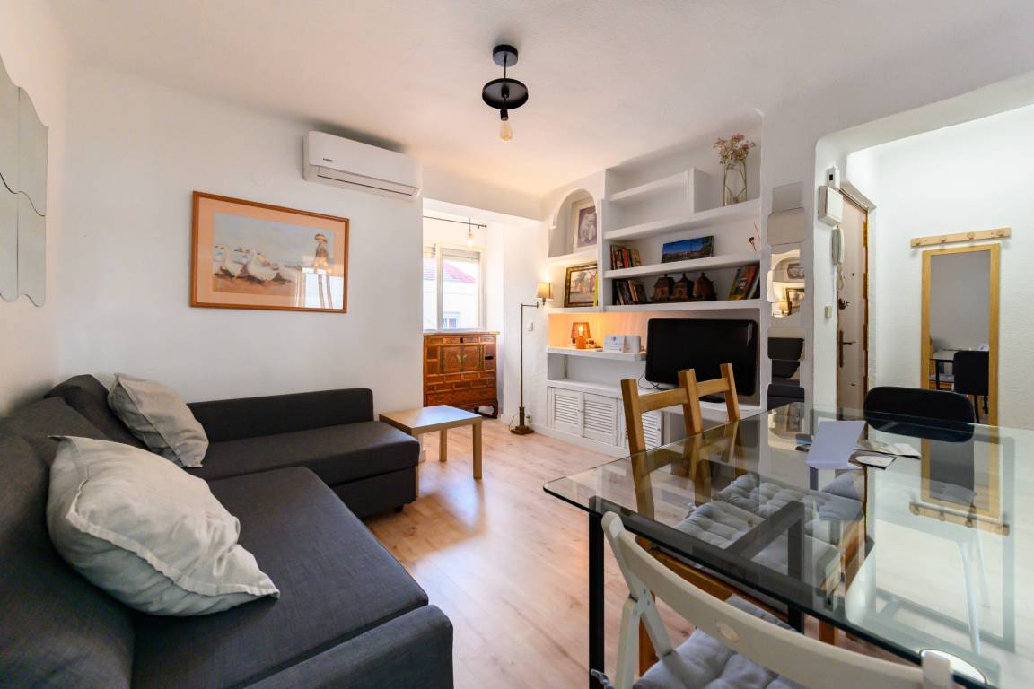 69 M² Apartamento ∙ 2 Quartos ∙ 5 Hóspedes - Madrid