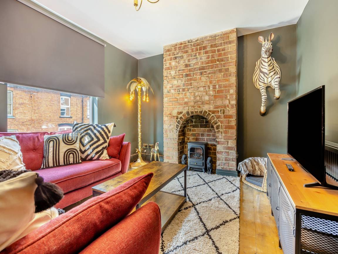 Cottage ∙ 2 Bedrooms ∙ 4 Guests - Lincoln