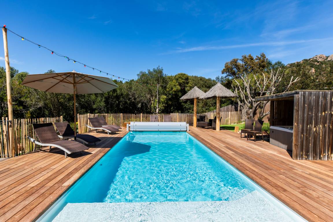 140 M² Villa ∙ 4 Chambres ∙ 8 Personnes - Plage de Palombaggia