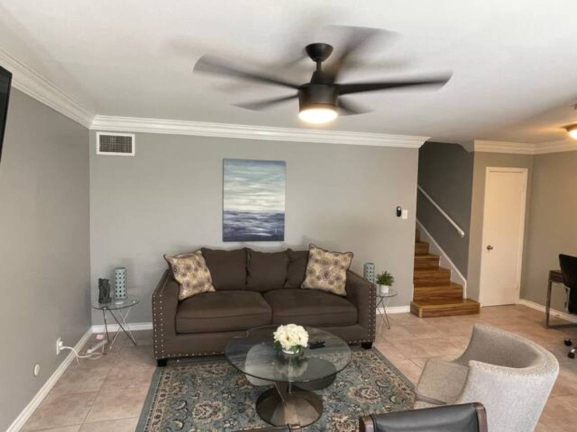 107 M² Apartamento ∙ 2 Habitaciones ∙ 4 Huéspedes - Grand Prairie, TX