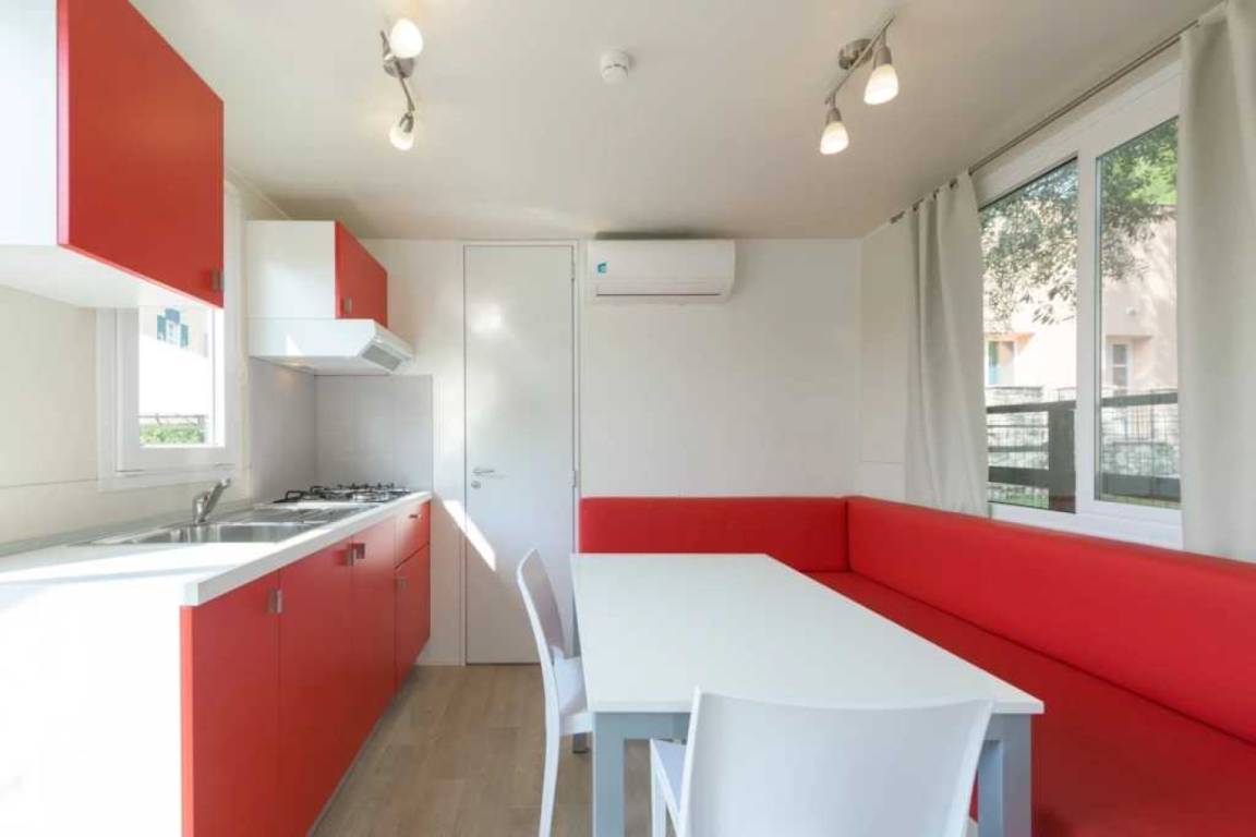 30 M² Camping-unterkunft ∙ 2 Schlafzimmer ∙ 5 Gäste - Sirmione
